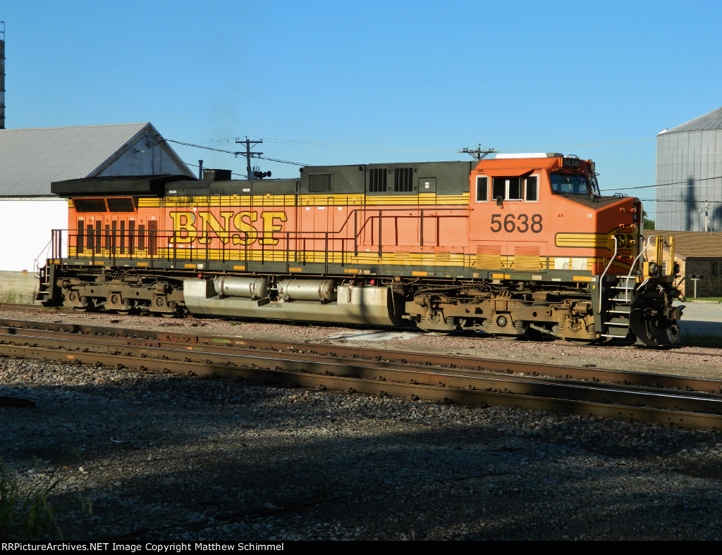 BNSF 5638